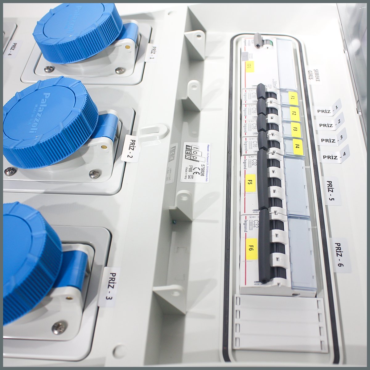 Su Geçirmez Kombinasyon Panosu IP66 4ad 3x16A 2ad 5x32A