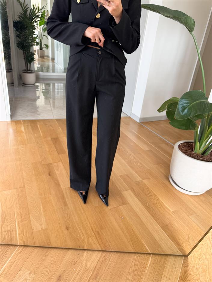 Lisa Gold Düğmeli Kemerli Ceket Pantolon Takım- Siyah | Butik Merve Aksoy