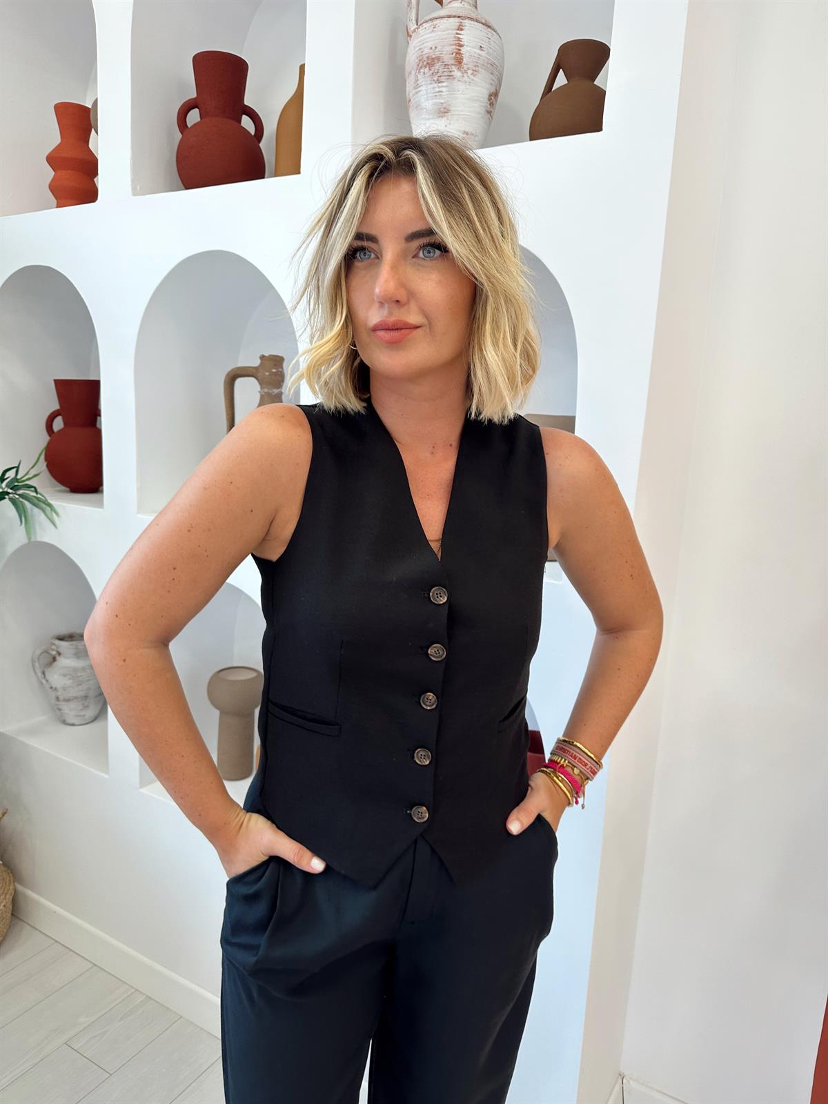 Astarlı, Siyah Rengi Keten Dokuda Yelek | Begüm Mayda Boutique