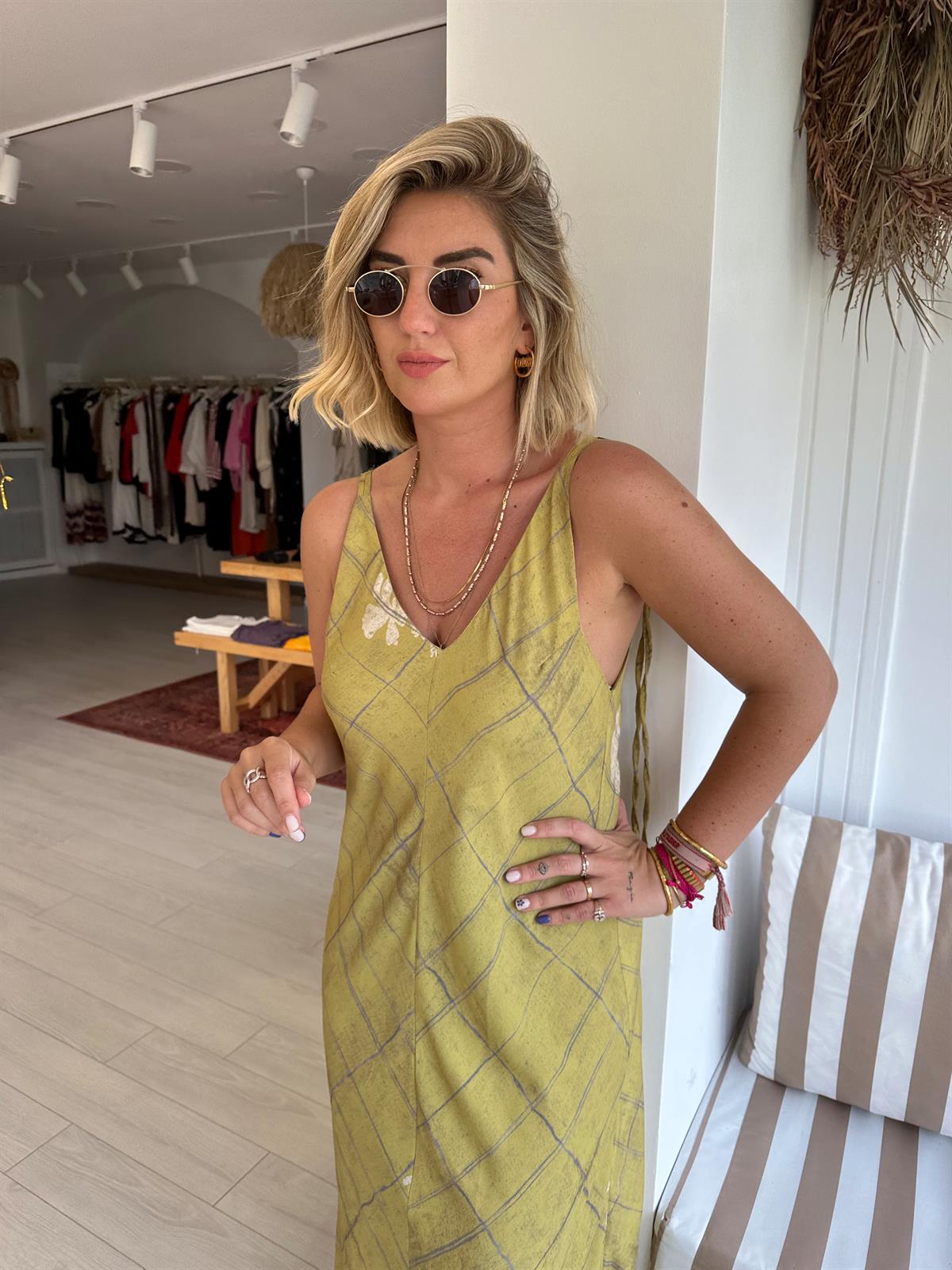 Orijinal Model, Tasarım Askılı Yağ Yeşili Tiril Crep Kumaş Elbise ...