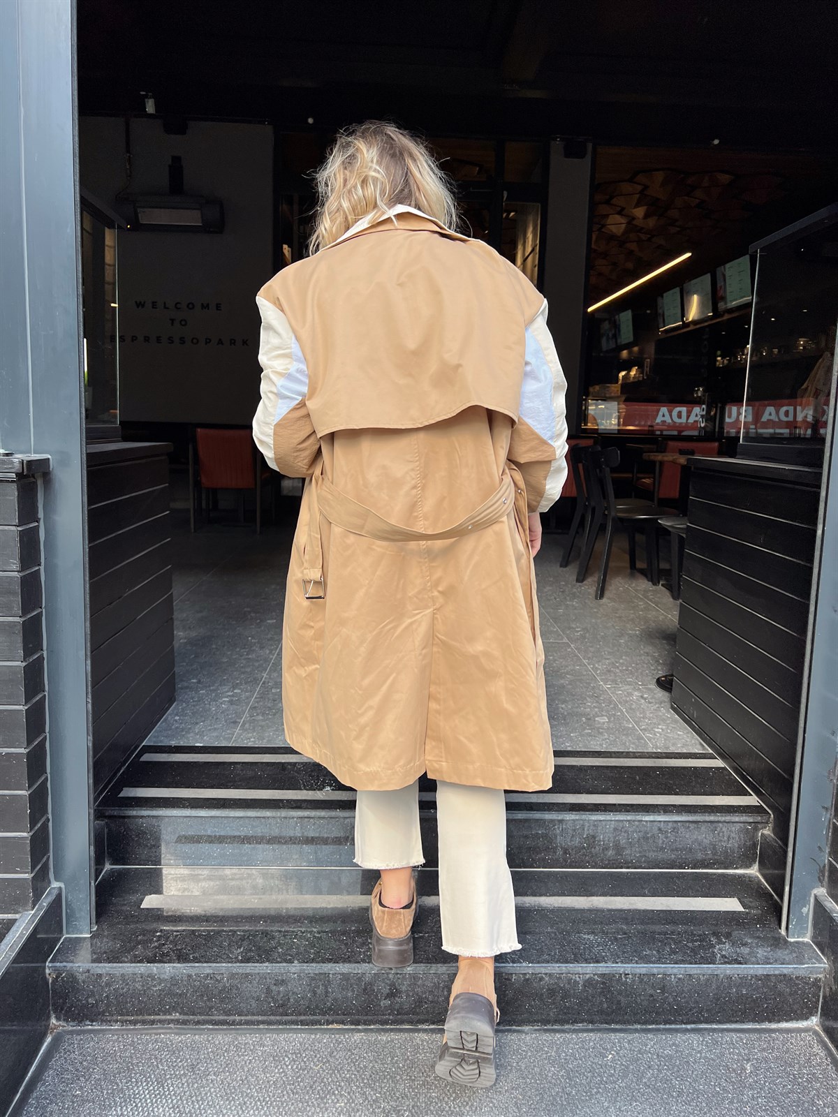 Orijinal Model Tasarım Bej Renkli Trençkot | Begüm Mayda Boutique