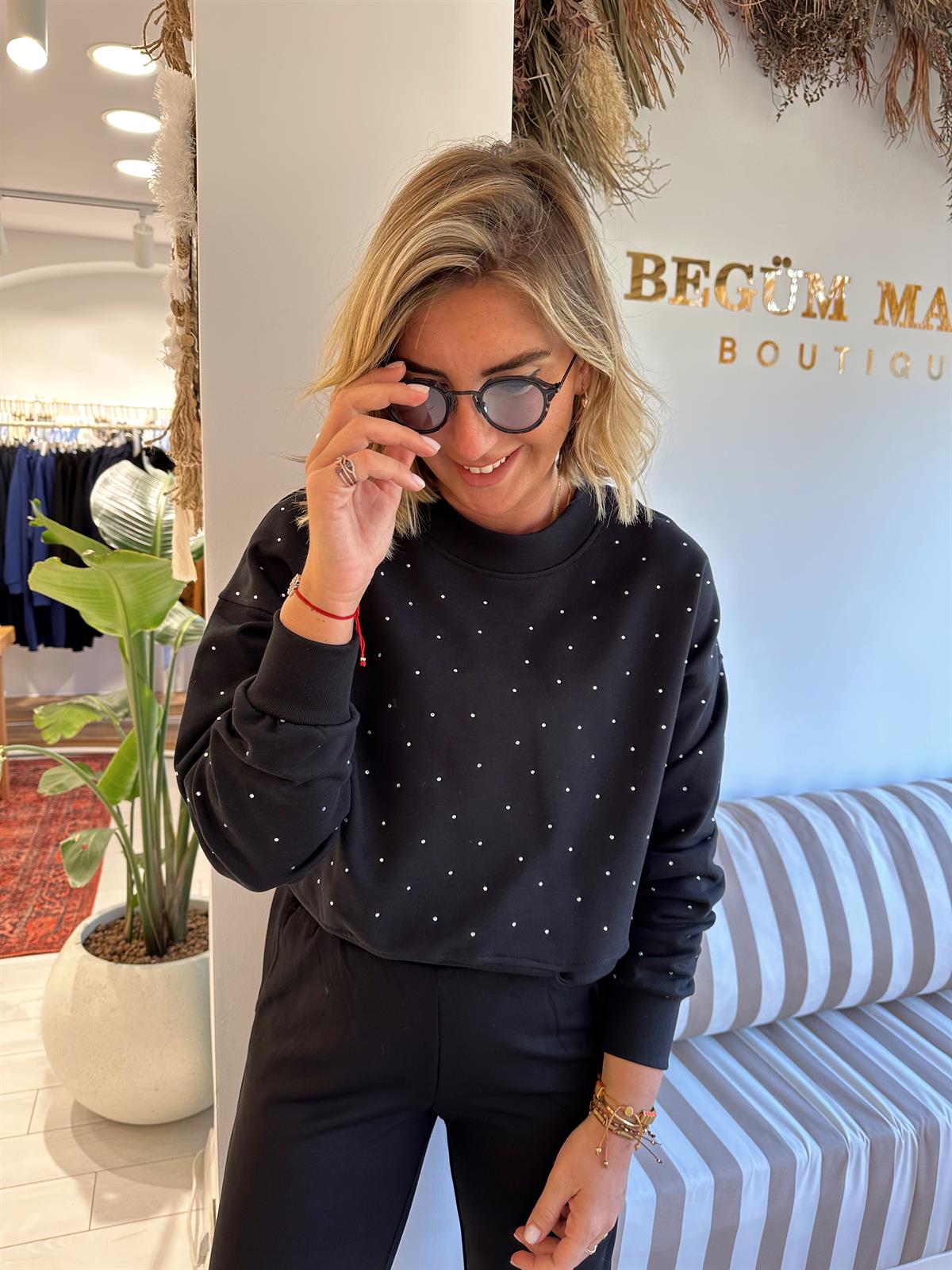 Orjinal Model , Siyah , Taşlı Tasarım Sweat | Begüm Mayda Boutique