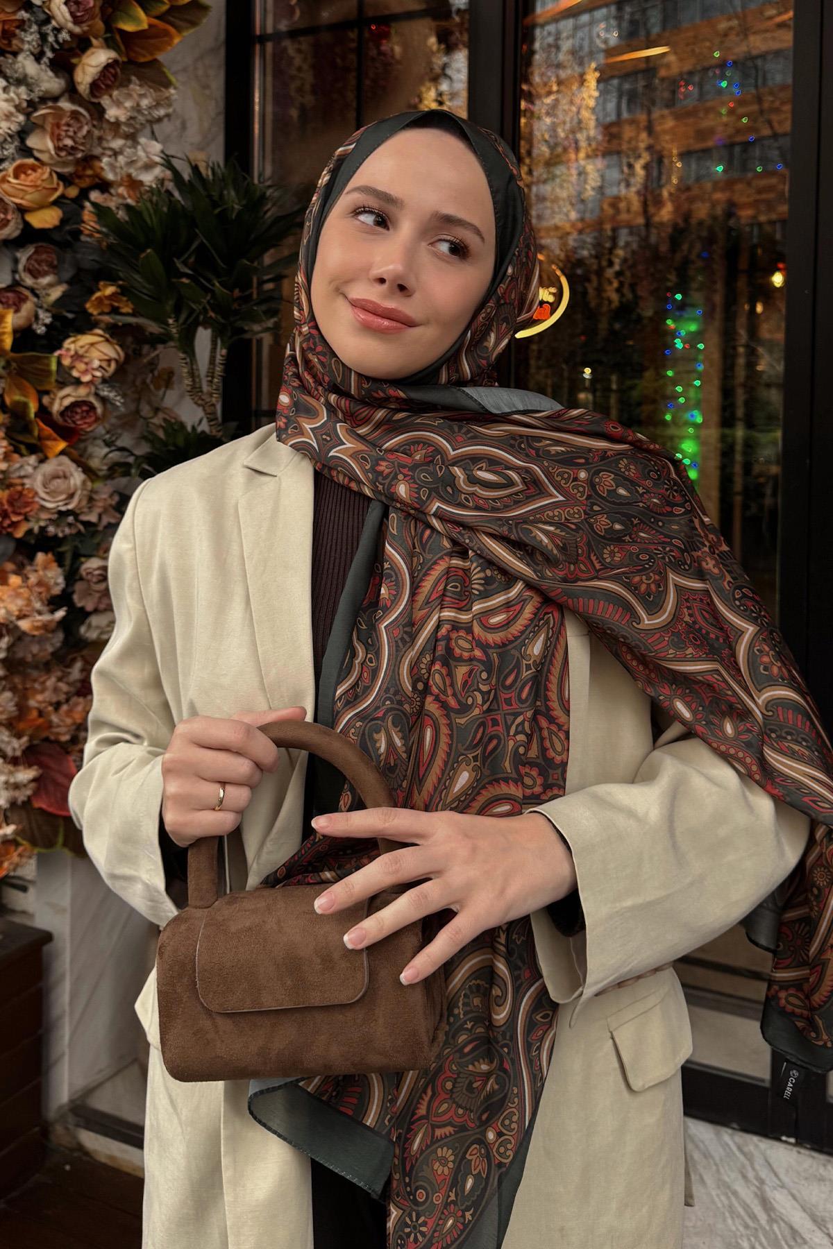 Carell I Feyza Hakyemez'in Tercihi Marbella Haki Nilla Pamuklu Şal