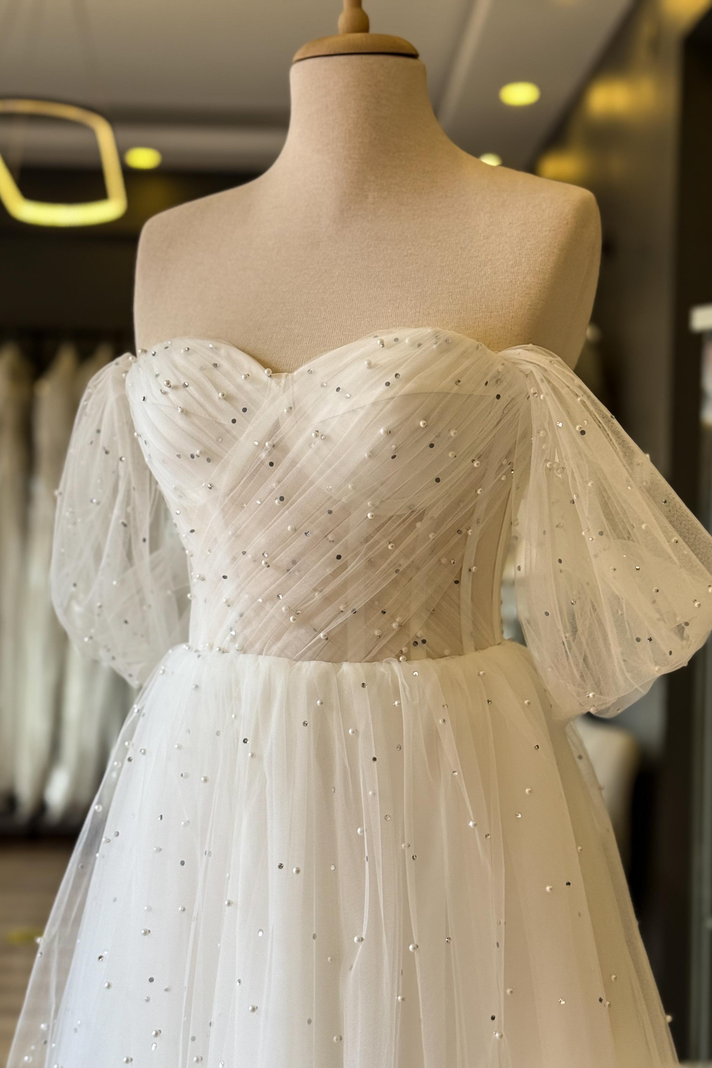 Beyaz İnci ve Işıldayan Taşlı Midi Boy Drapeli Transparan Abiye ve Gece ...