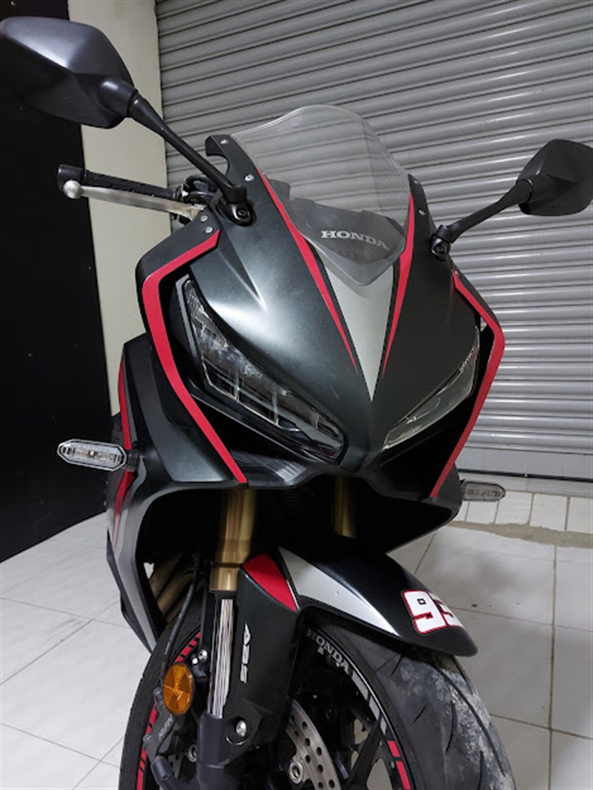 Honda CBR 1000RR Gümüş Gri Kırmızı Sticker Etiket Modeli