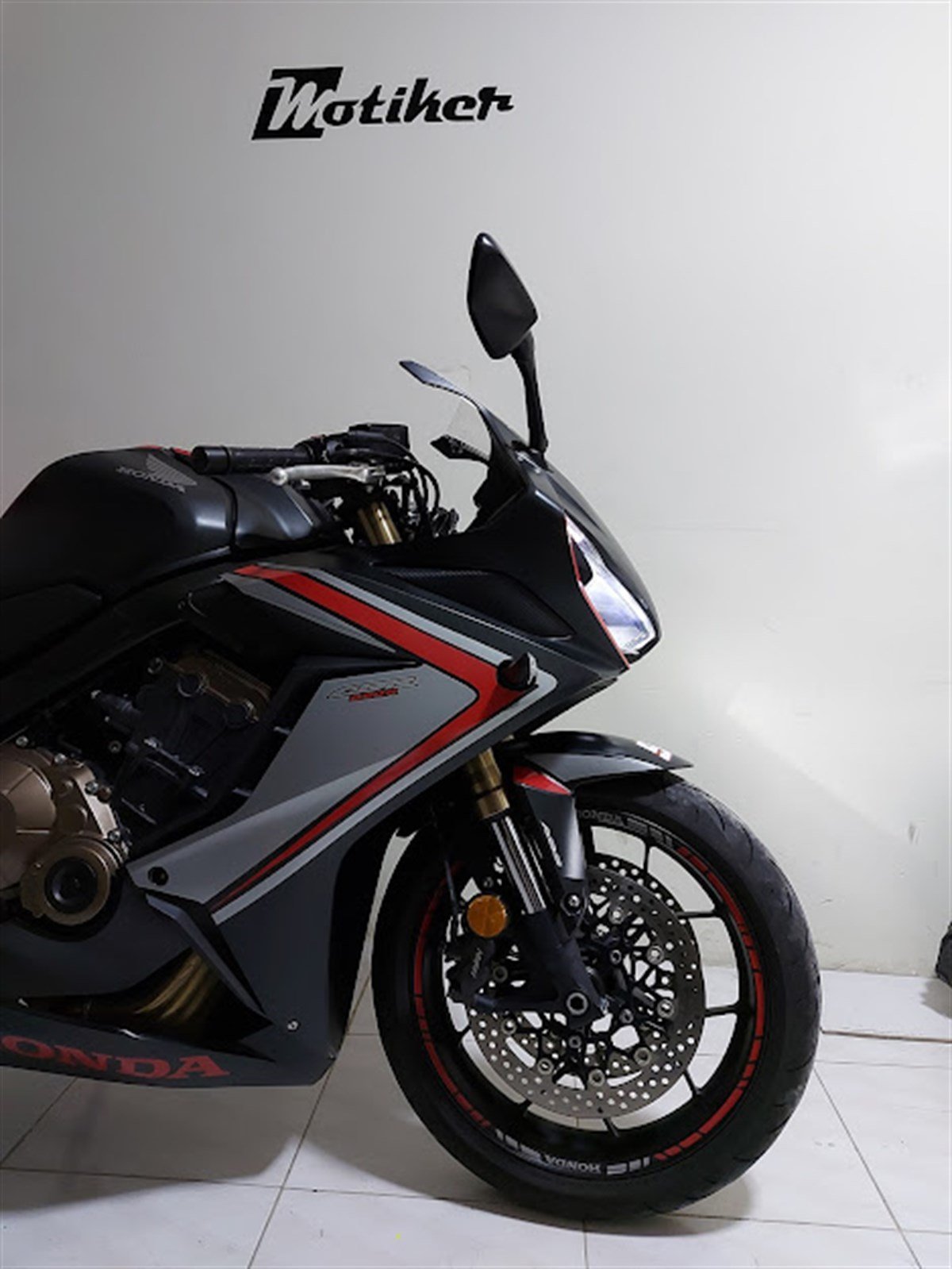 Honda CBR 1000RR Gümüş Gri Kırmızı Sticker Etiket Modeli