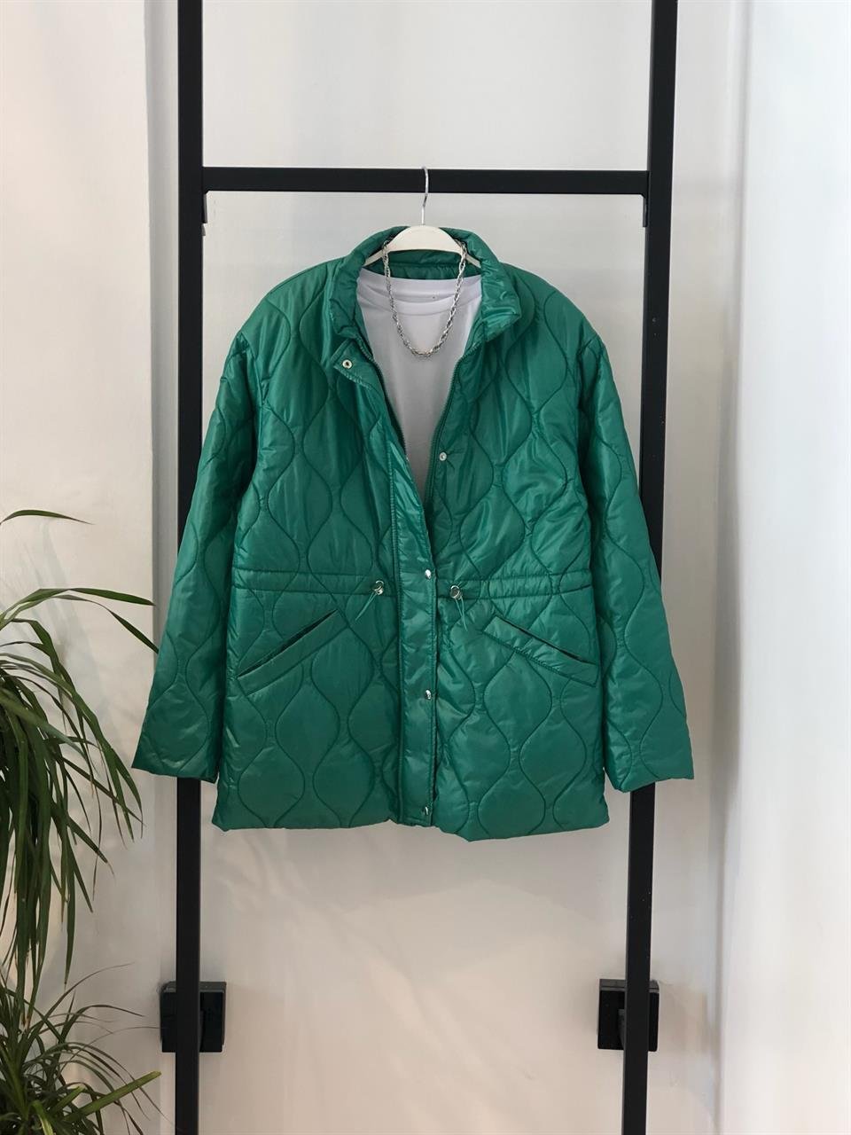 Kapitone Yeşil Mont