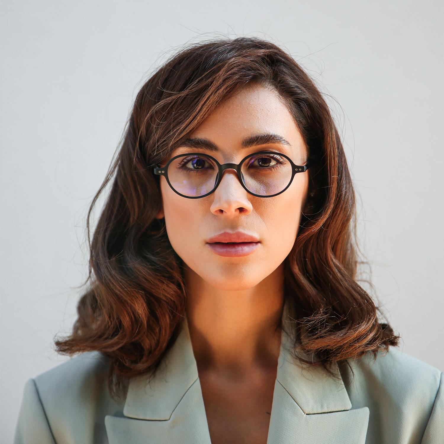 TOA 2023 C02 47 Unisex Oval Füme Kemik Mavi Işık Korumalı Gözlük - Erişkin Optik