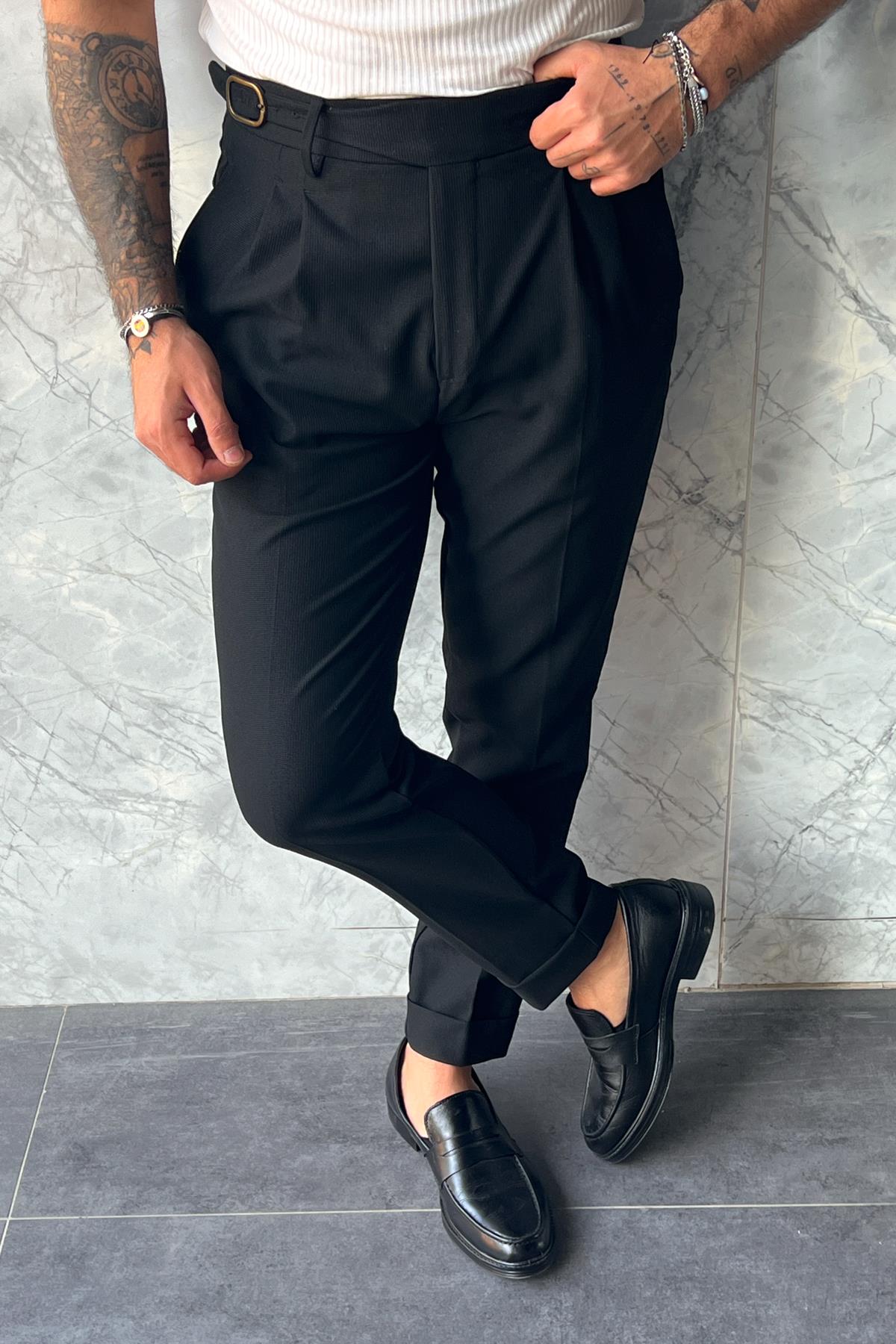 Yandan Kemerli Pileli Rahat Kalıp Pantolon