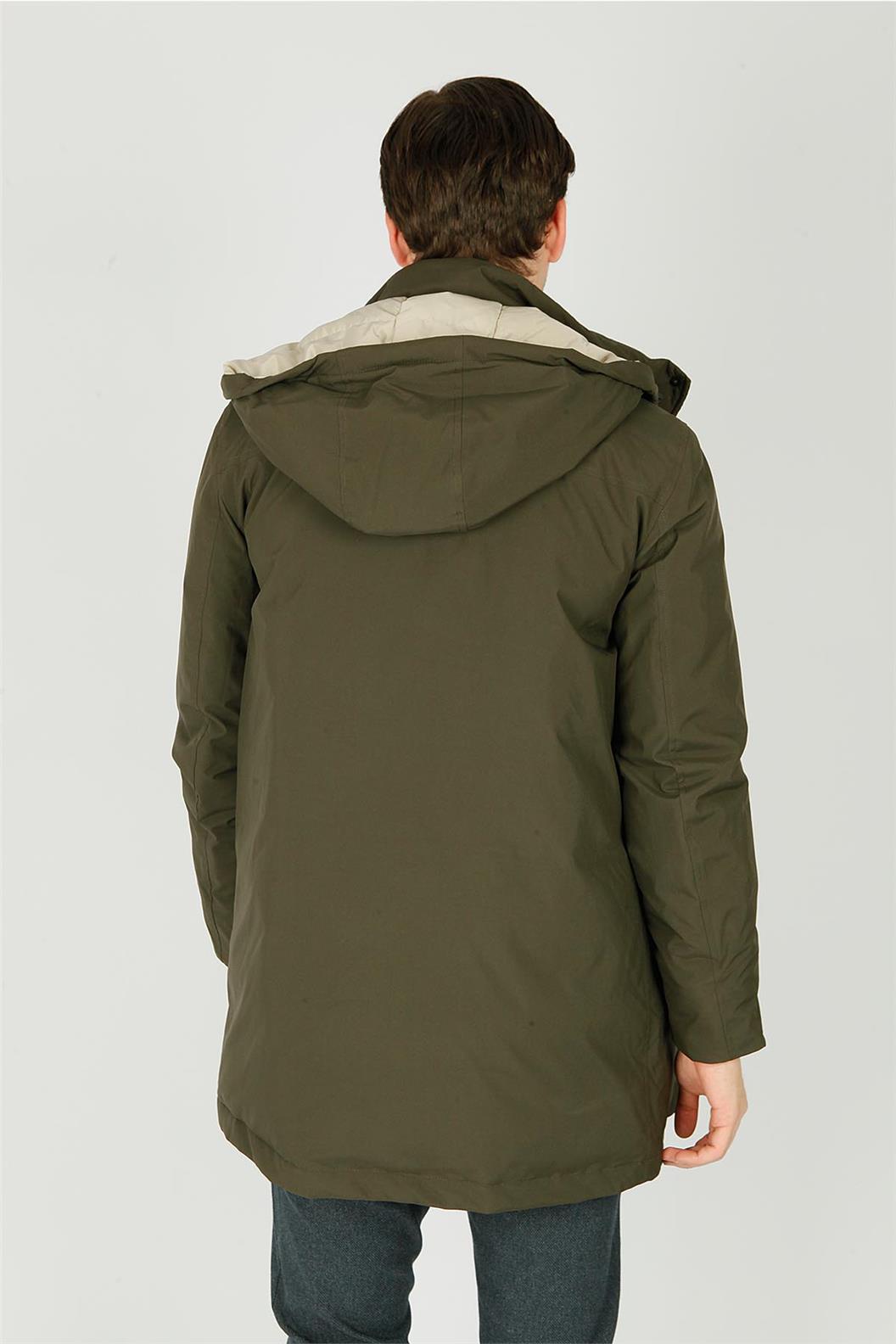 Koyu Haki Kapişonlu Kışlık Mont