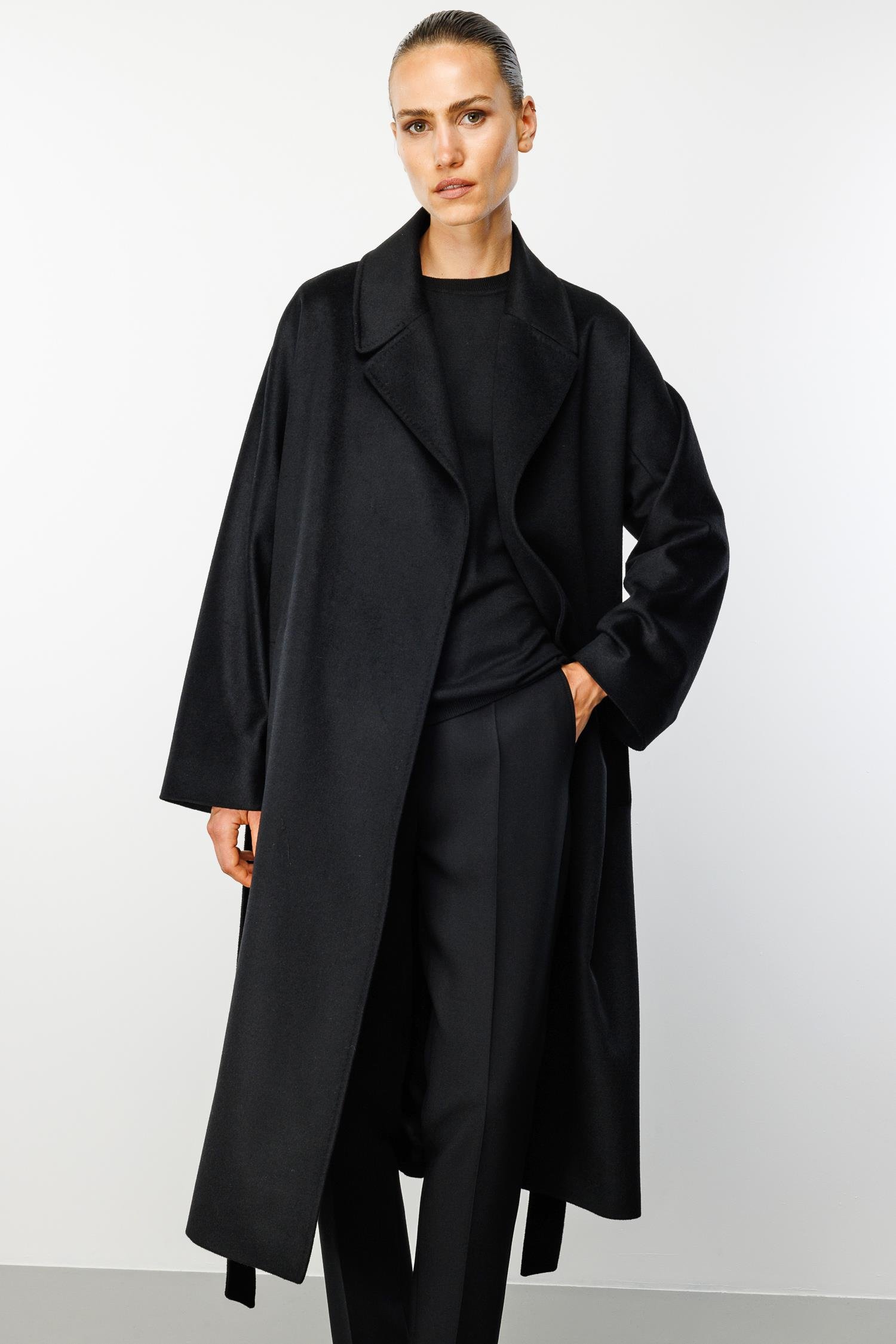 Reglan Kol Kemerli Manto