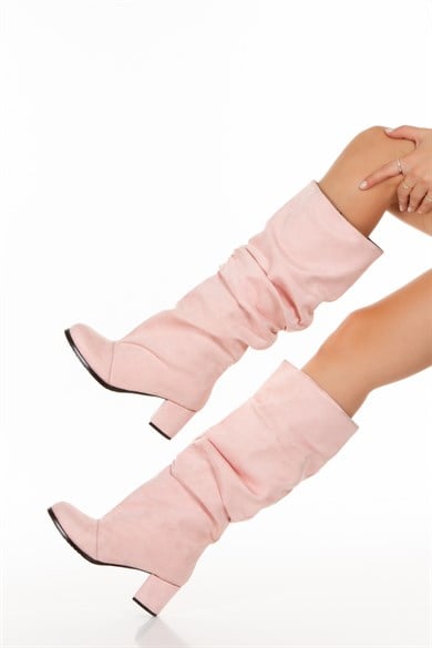 PUSI PUDRA LÜKS SÜET KÖRÜKLÜ DİZ ALTI ÇİZME