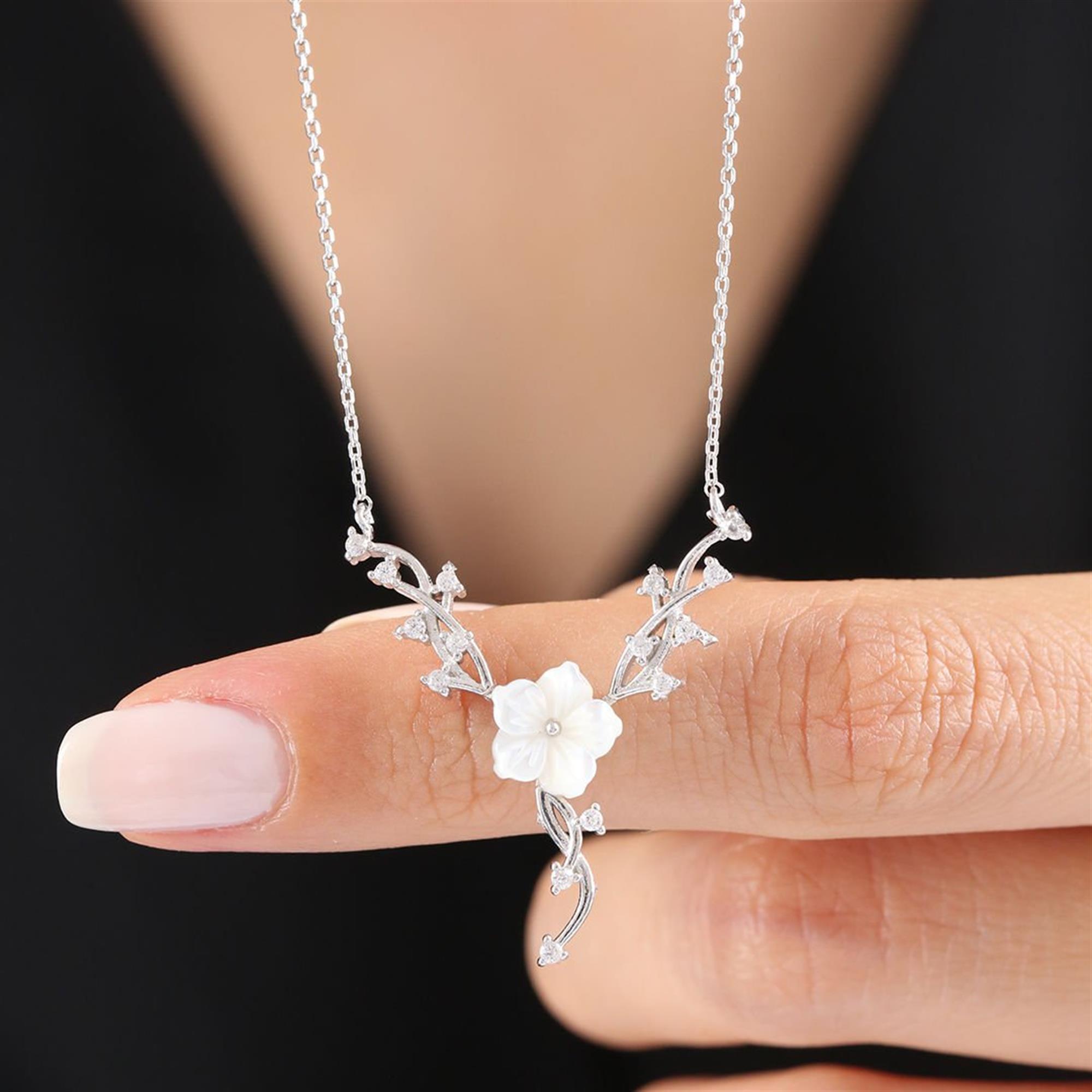 Manolya ve Sarmaşık Flowers Gümüş Kolye | Mia Vento