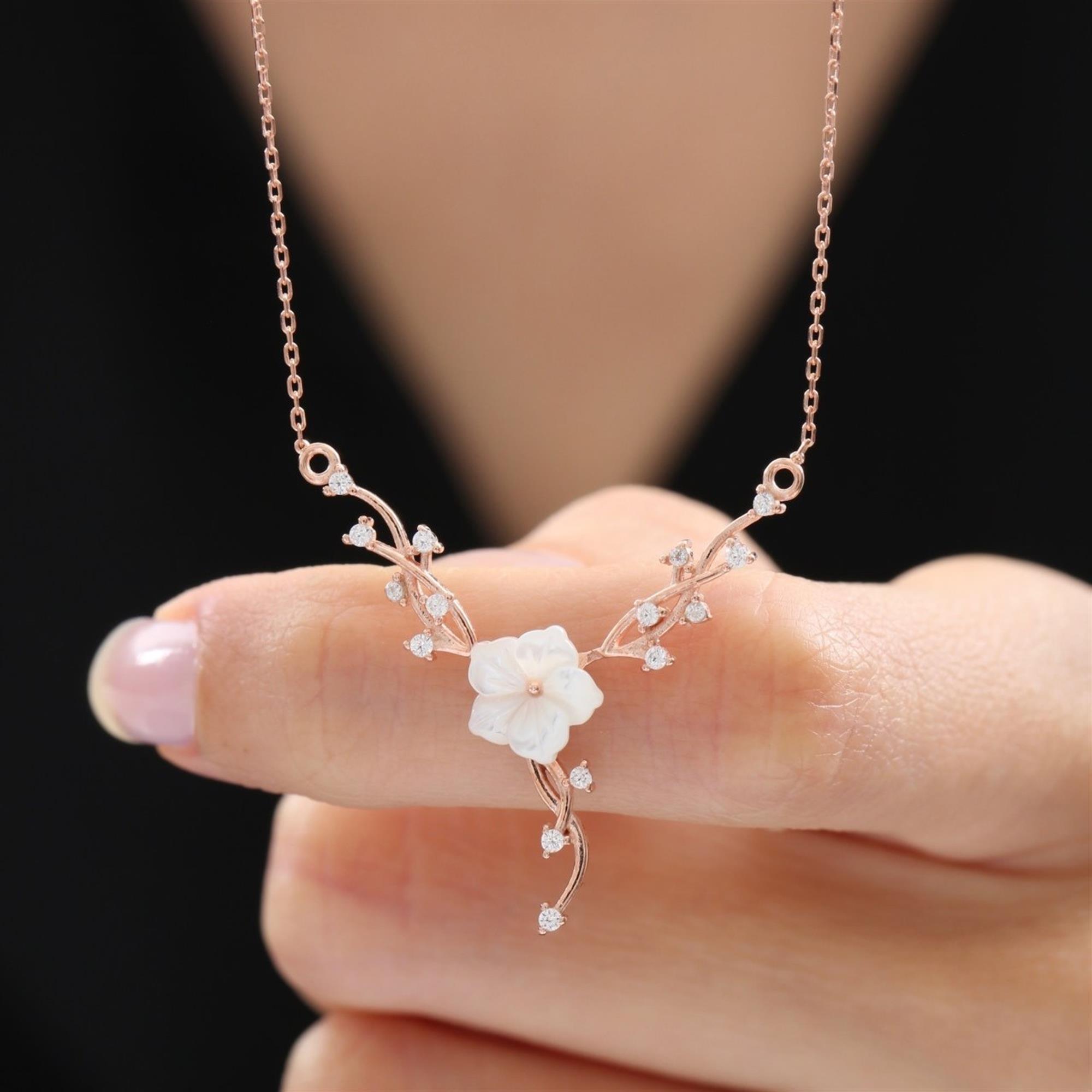 Manolya ve Sarmaşık Rose Renk Flowers Gümüş Kolye | Mia Vento