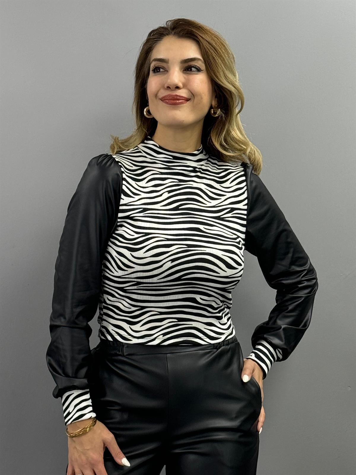 Ulema Zebra Kolları Deri Detaylı Bluz