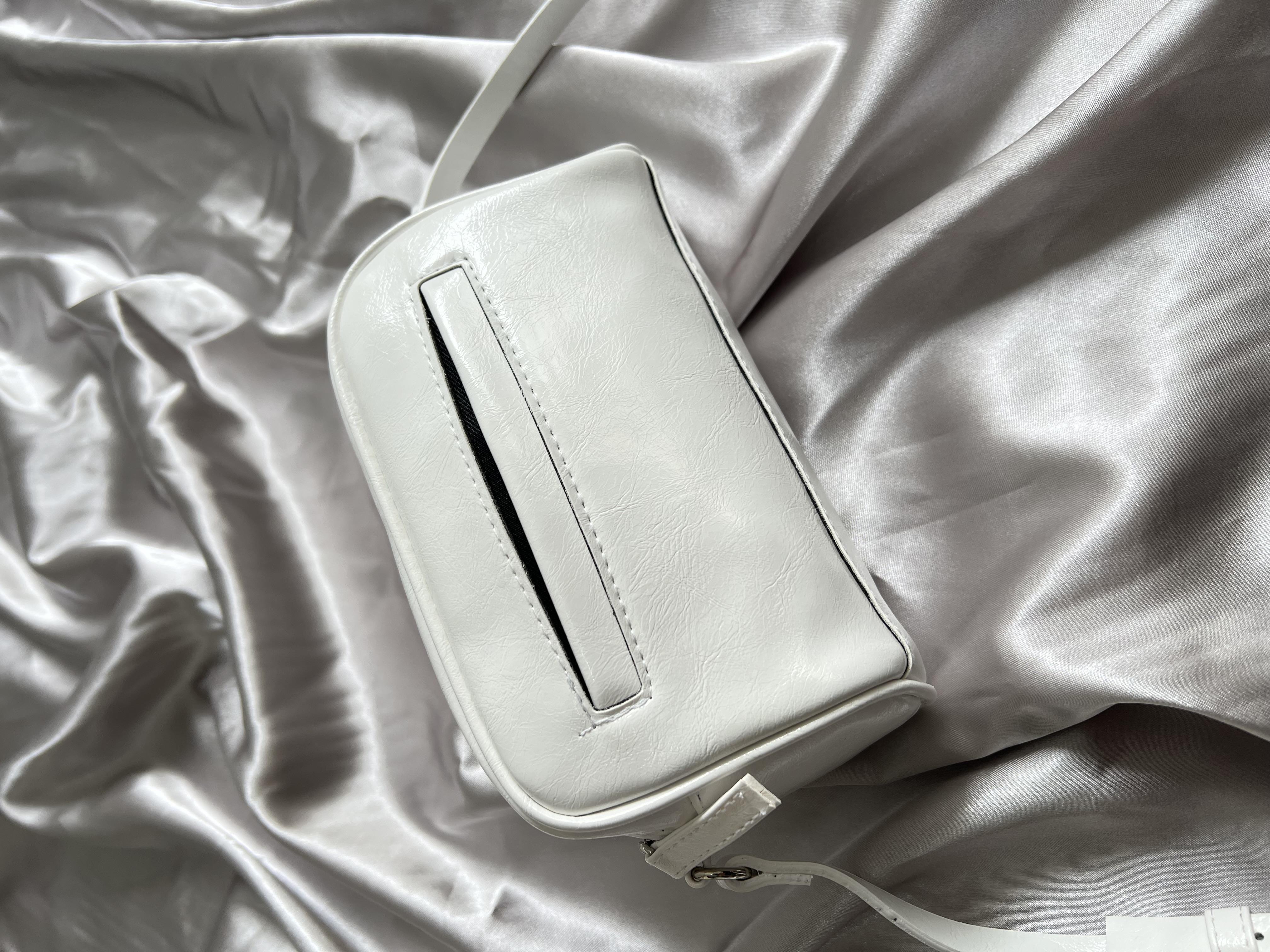 Berj Model El Ve Kadın Omuz Çantası Beyaz