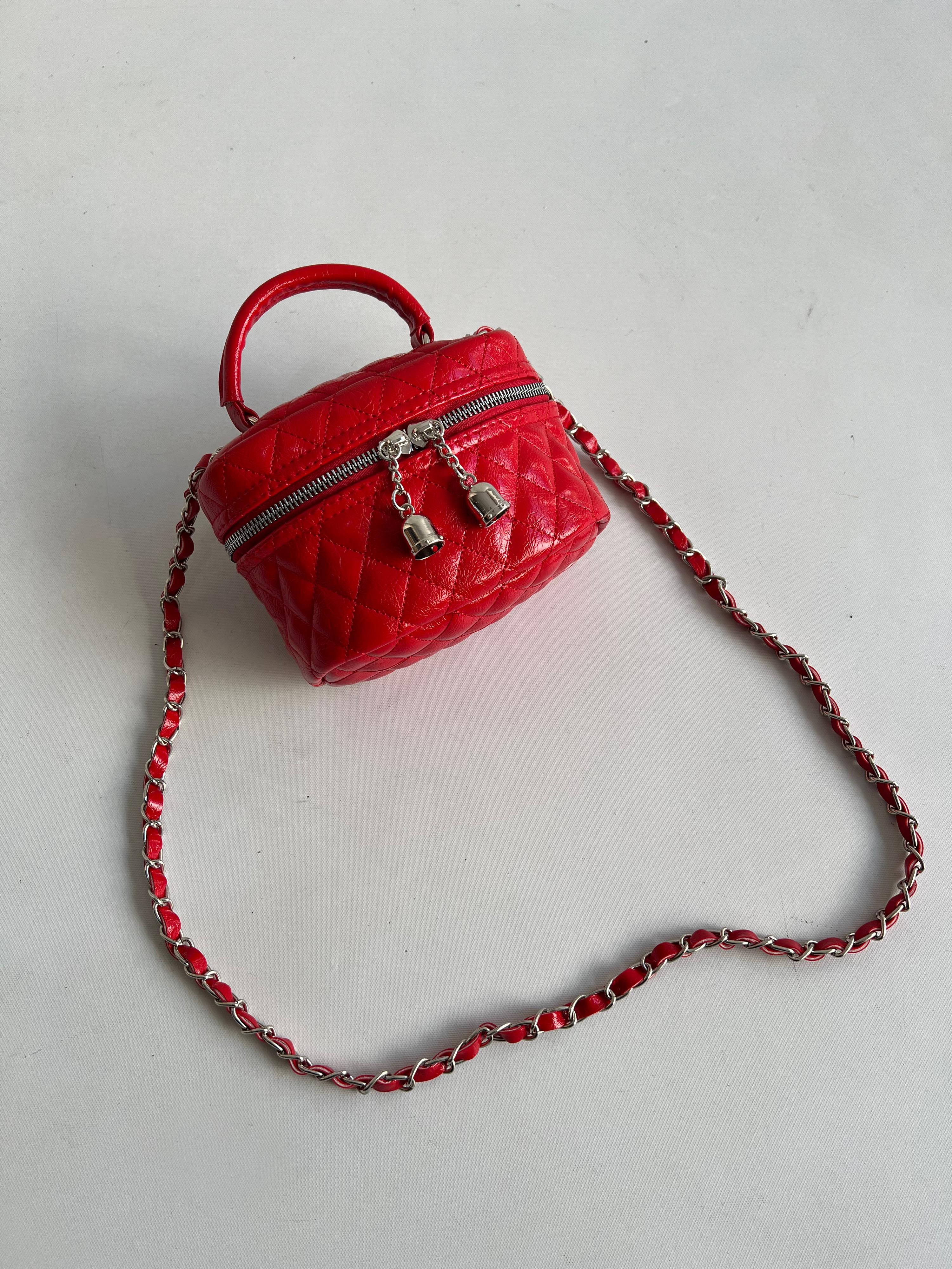 Parlak Zilly Model El Ve Kadın Omuz Çantası Kırmızı