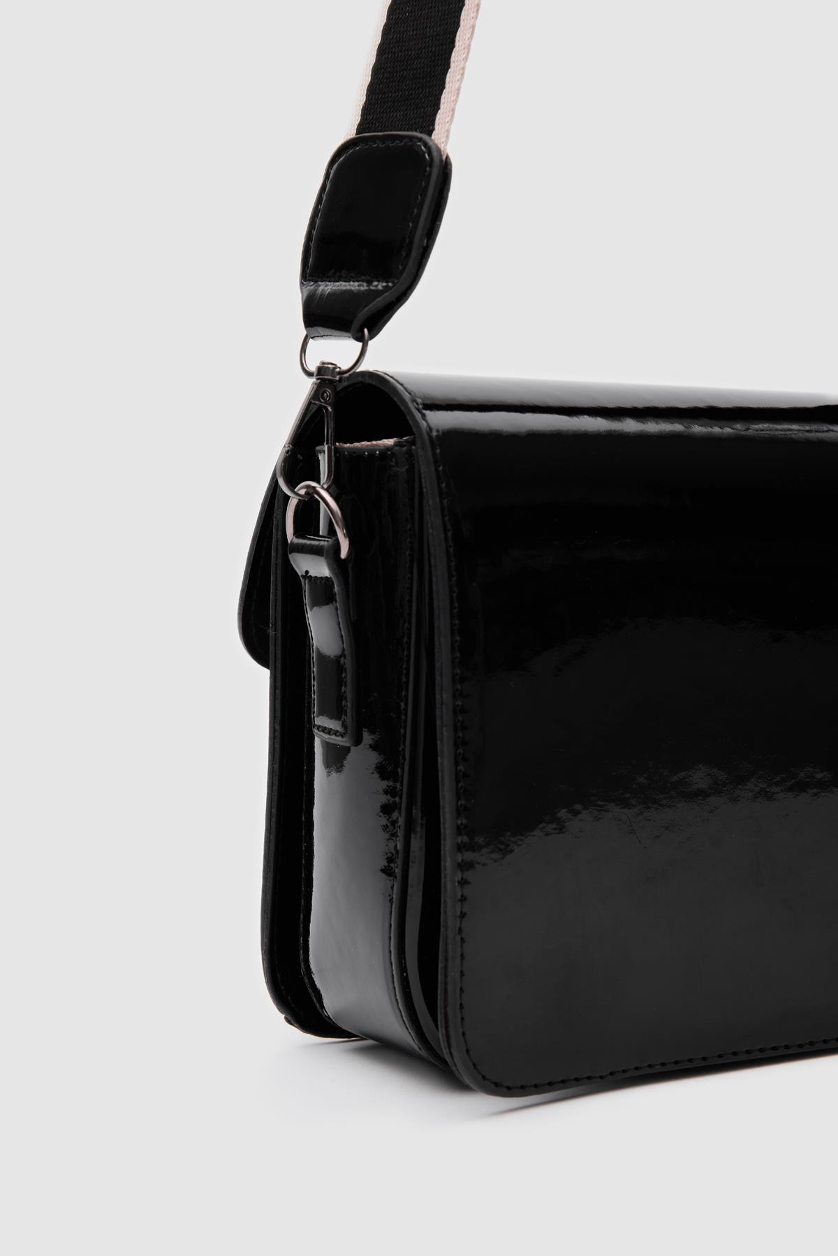 Rugan Siyah Çapraz Çanta Nora - Shule Bags