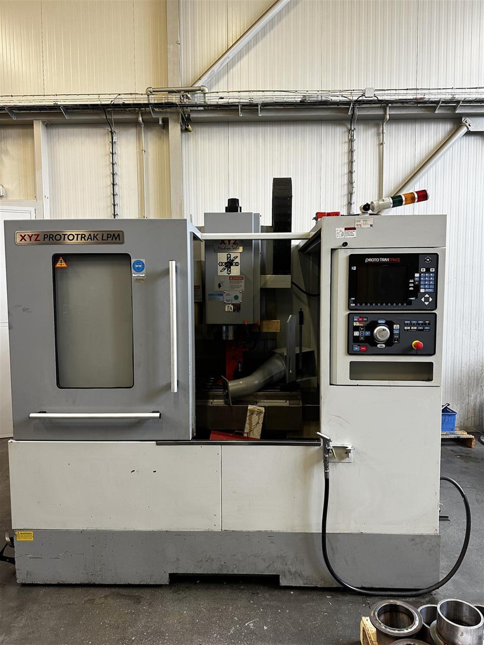 Xyz Machine Tools Prototrak Lpm Machining Center Vertical