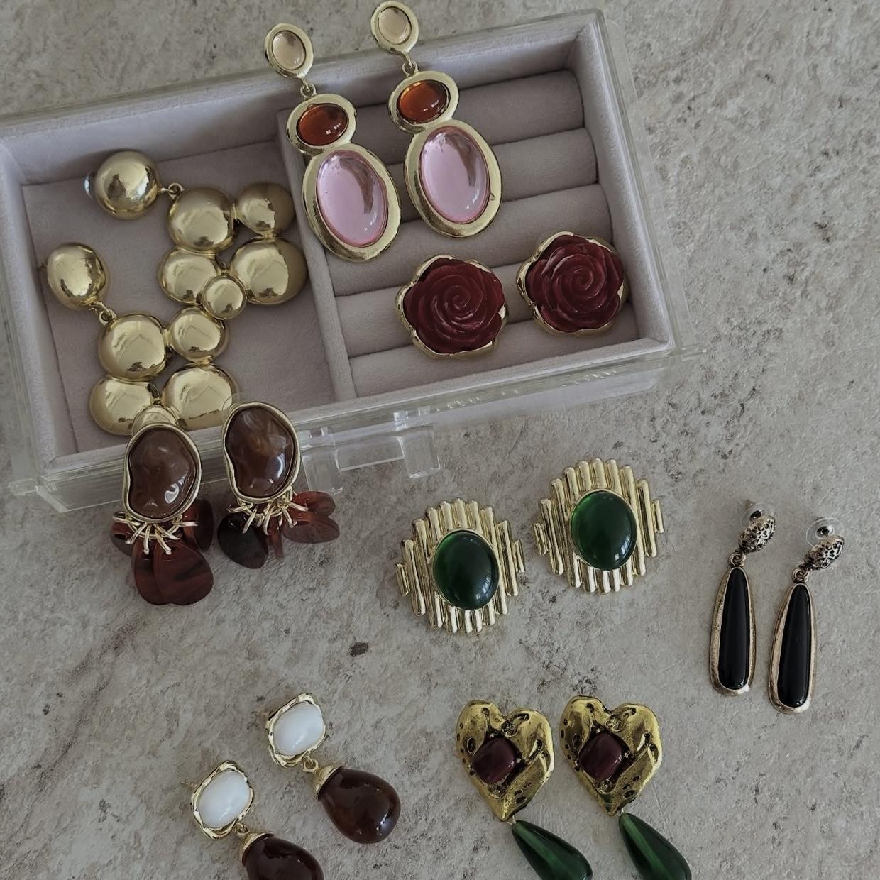 YEŞİL TIRTIK PLAKA KÜPE