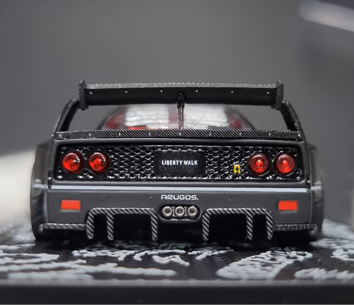 İNNO64 Ferrari F40 LBWK Hong Kong Toycar Salon 2023 | diecastpazar