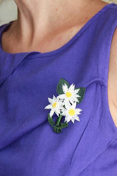 Daisy Bouquet Handmade Brooch