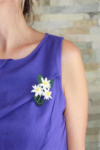 Daisy Bouquet Handmade Brooch