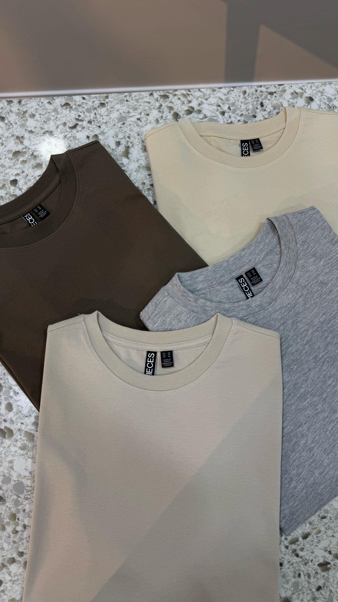 K2284 PAMUKLU BİSİKLET YAKA BASİC T-SHIRT