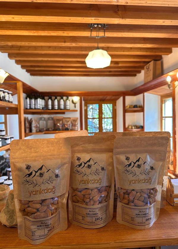Datça Nurlu Bademi 250g