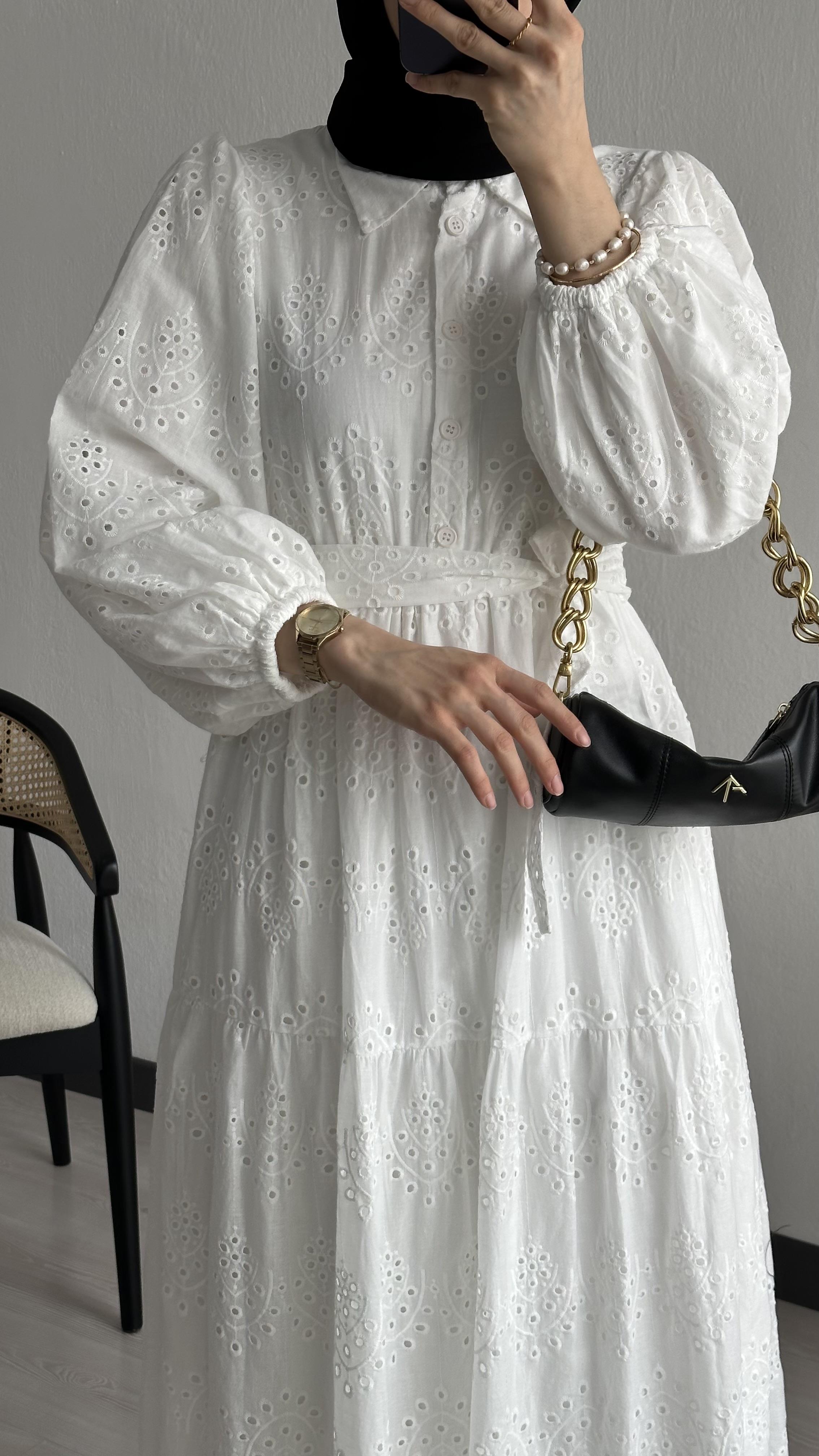 Bel Büzgülü Fisto Elbise Beyaz