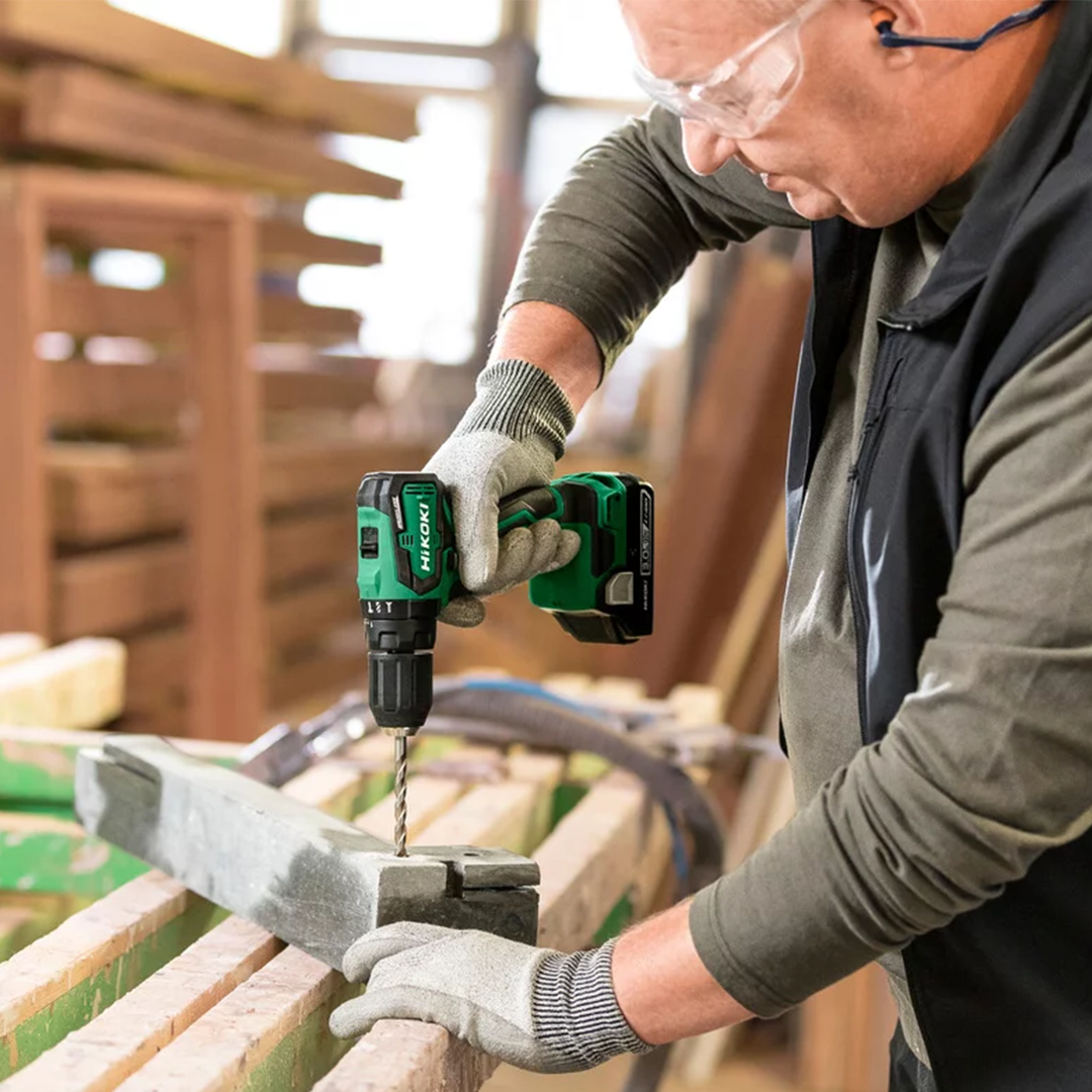 DV18DD 18 V / 55 Nm Akülü Darbeli Matkap Vidalama