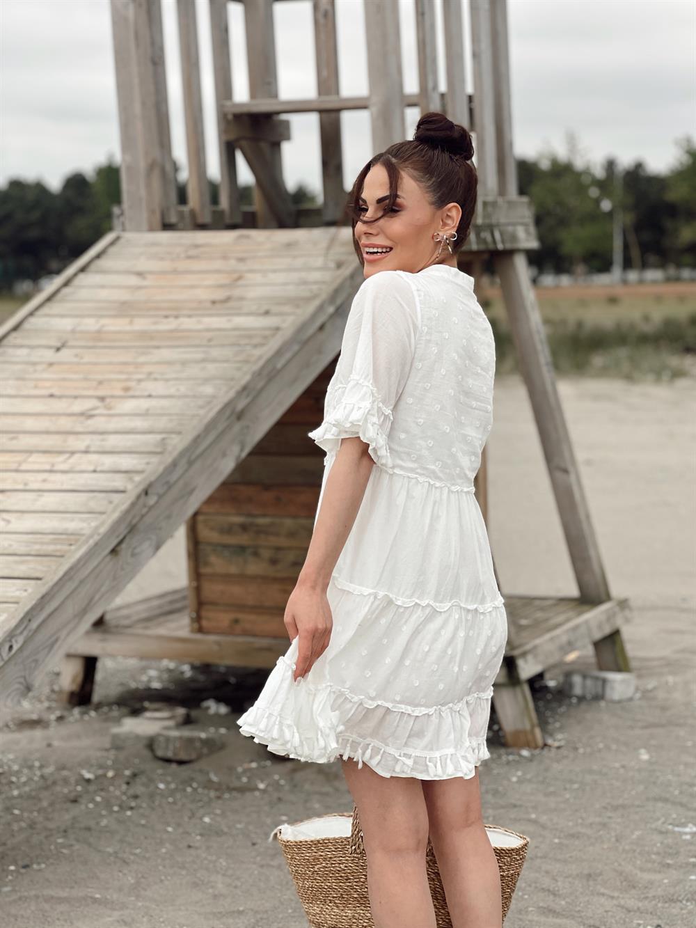 TASARIM FİSTOLU BEYAZ ELBİSE