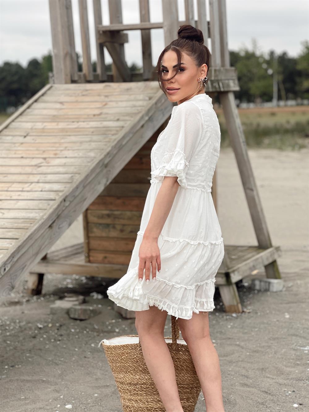 TASARIM FİSTOLU BEYAZ ELBİSE