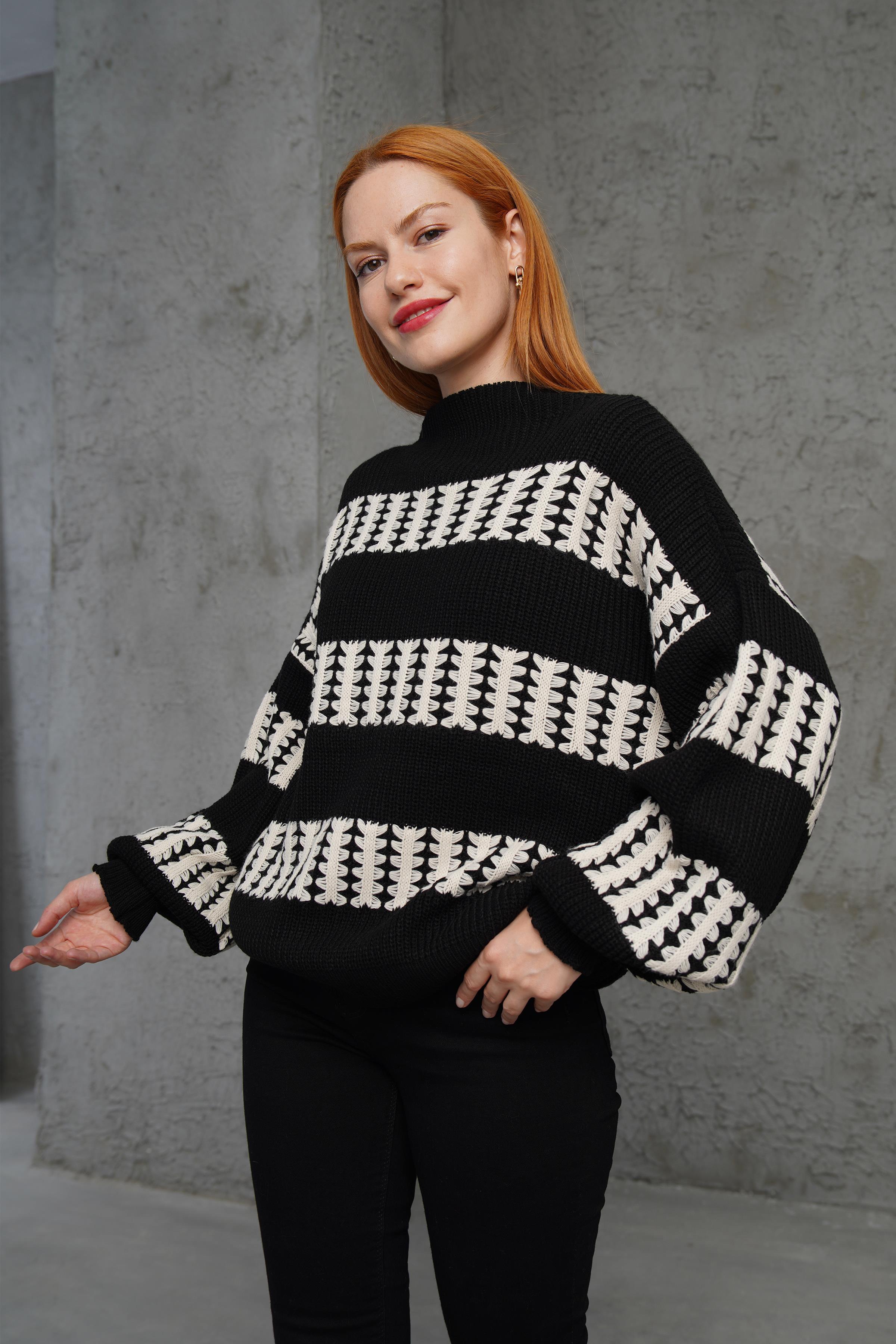 Wholesale Black Double Color Sweater with String Detail