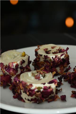 HİNDİSTAN CEVİZİ KAPLAMALI KAYMAKLI ANTEP FISTIKLI LOKUM