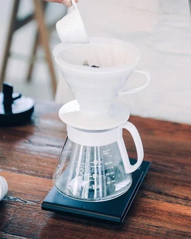 Hario V60 02 Seramik Kahve Demleme Seti