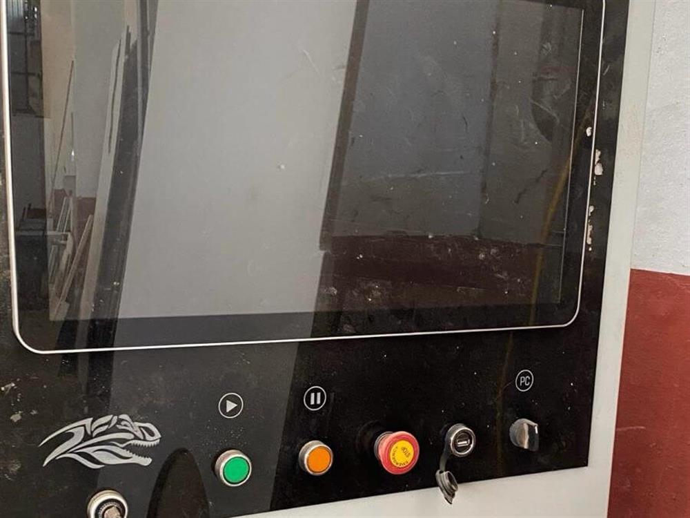 Reksis 2137 Treks K200 Otomatik Süpürmeli Düz Tabla Cnc Makinesi (2021) - Marcus Makine