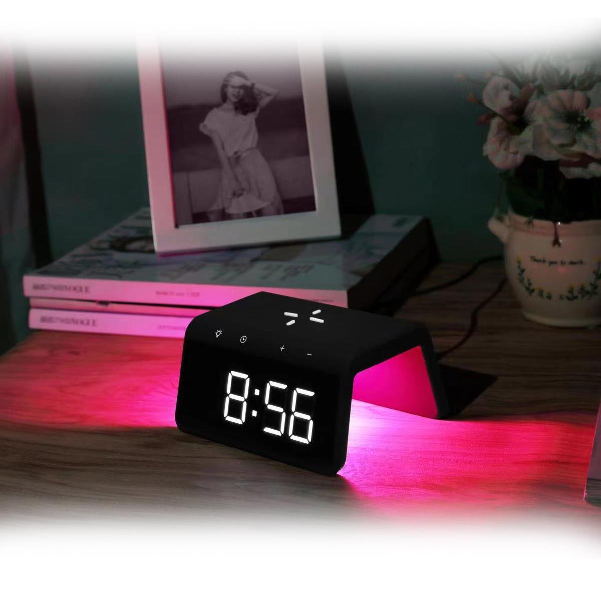 Havit W320 Hızlı Wireless Şarj, Saat ve Gece Lambası (Fast 15W)