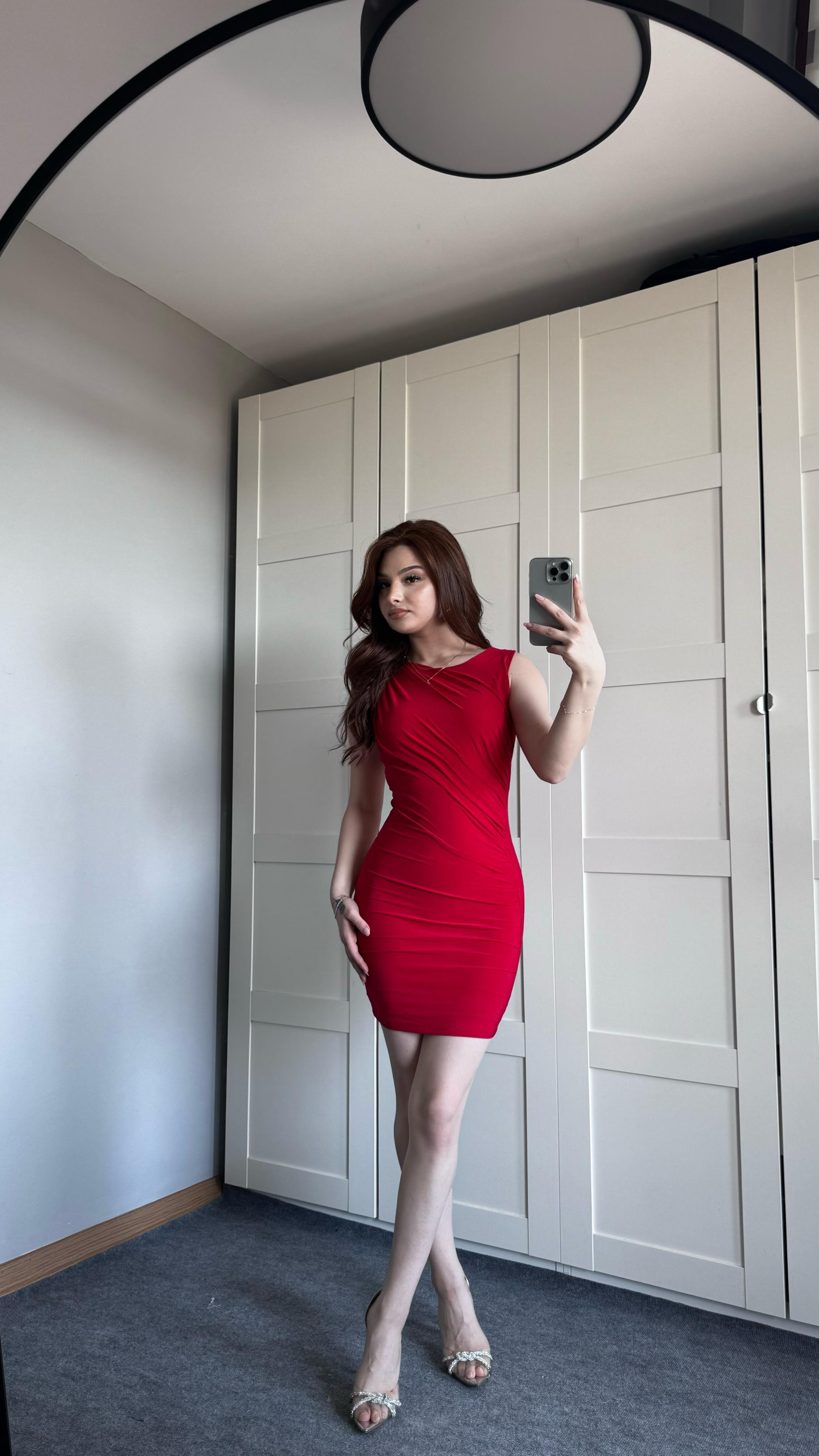 Drapeli Sıfır Kol Mini Kırmızı Elbise I KISA ELBİSE I AYŞENUR DİNÇER BUTİK