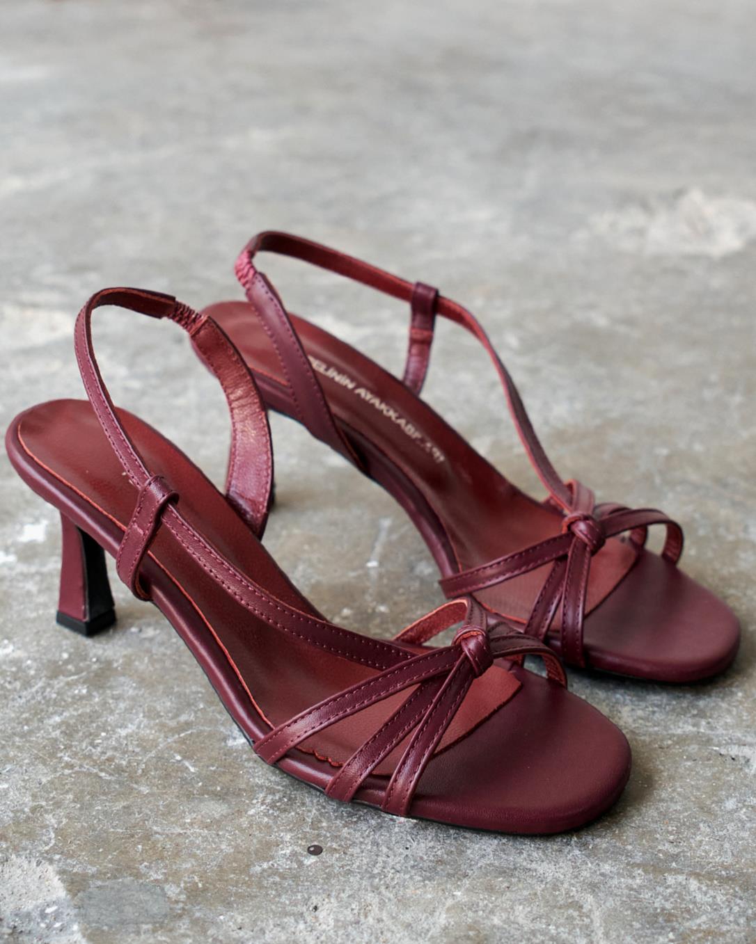 GARCY BORDO DERİ TOPUKLU AYAKKABI