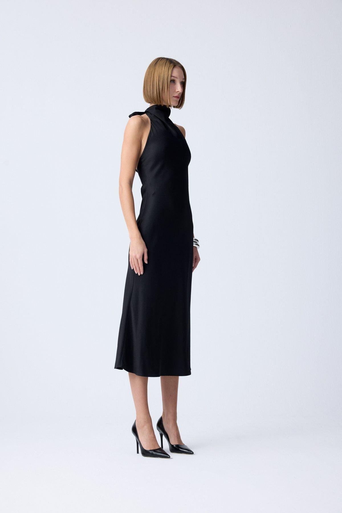 Sırt Dekolteli Siyah Boyundan Bağlamalı Şık Elbise | Rue