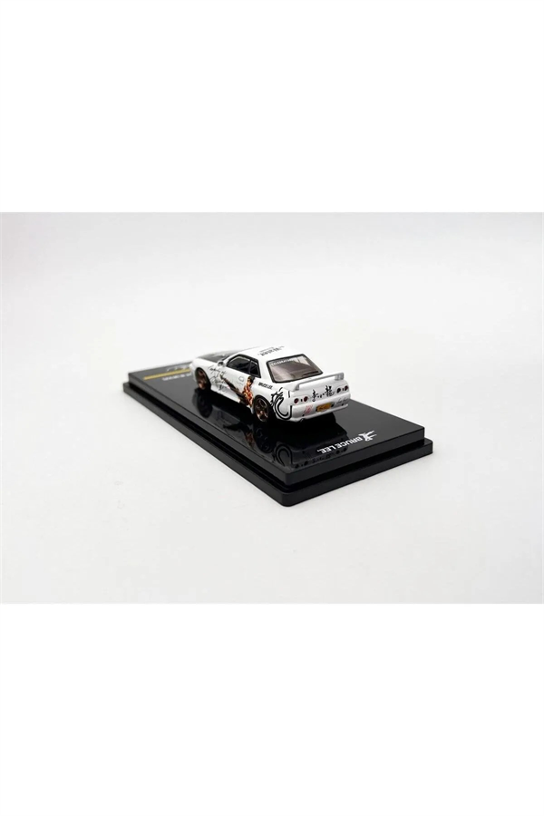 Inno Nissan Skyline Gt-r R32 Bruce Lee White 1:64