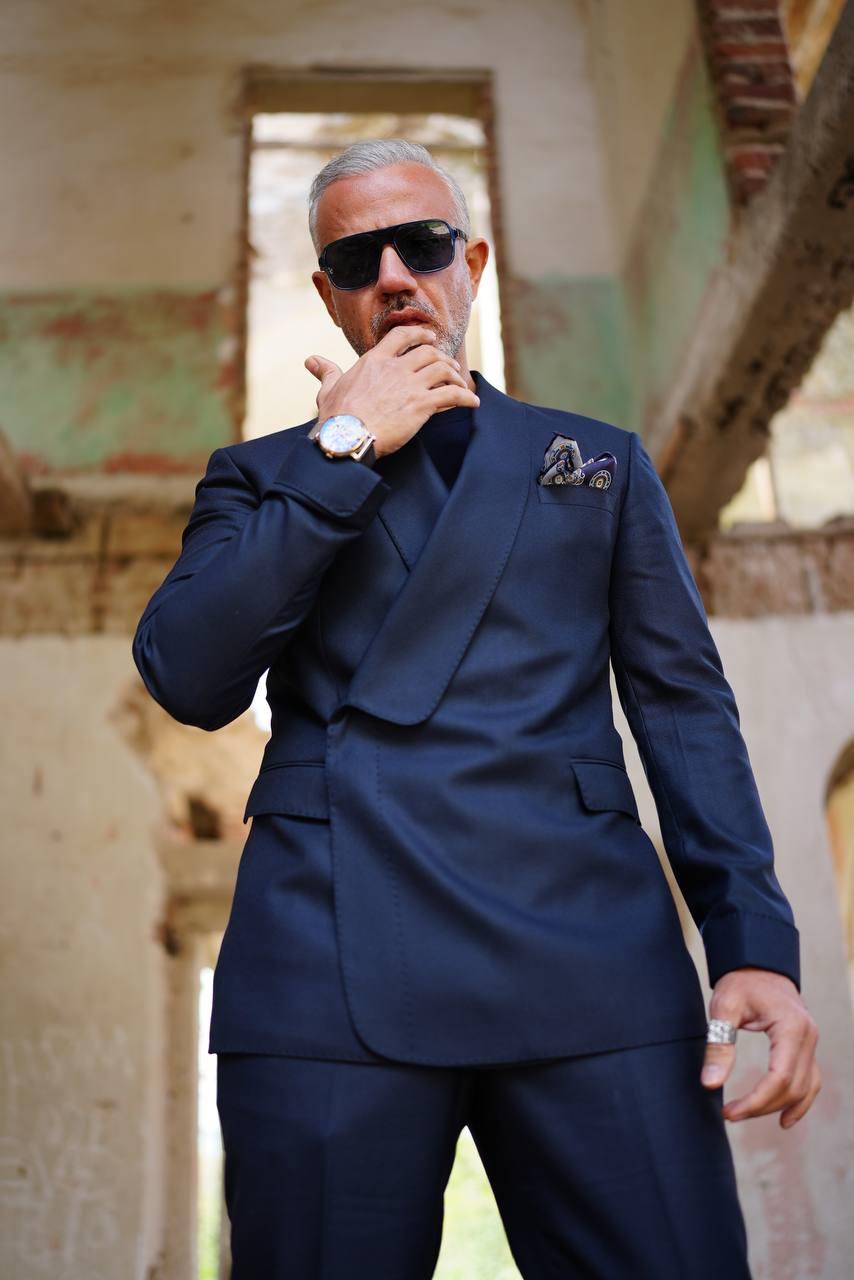 SHAWL COLLAR SUIT WITH HIDDEN BUTTONS