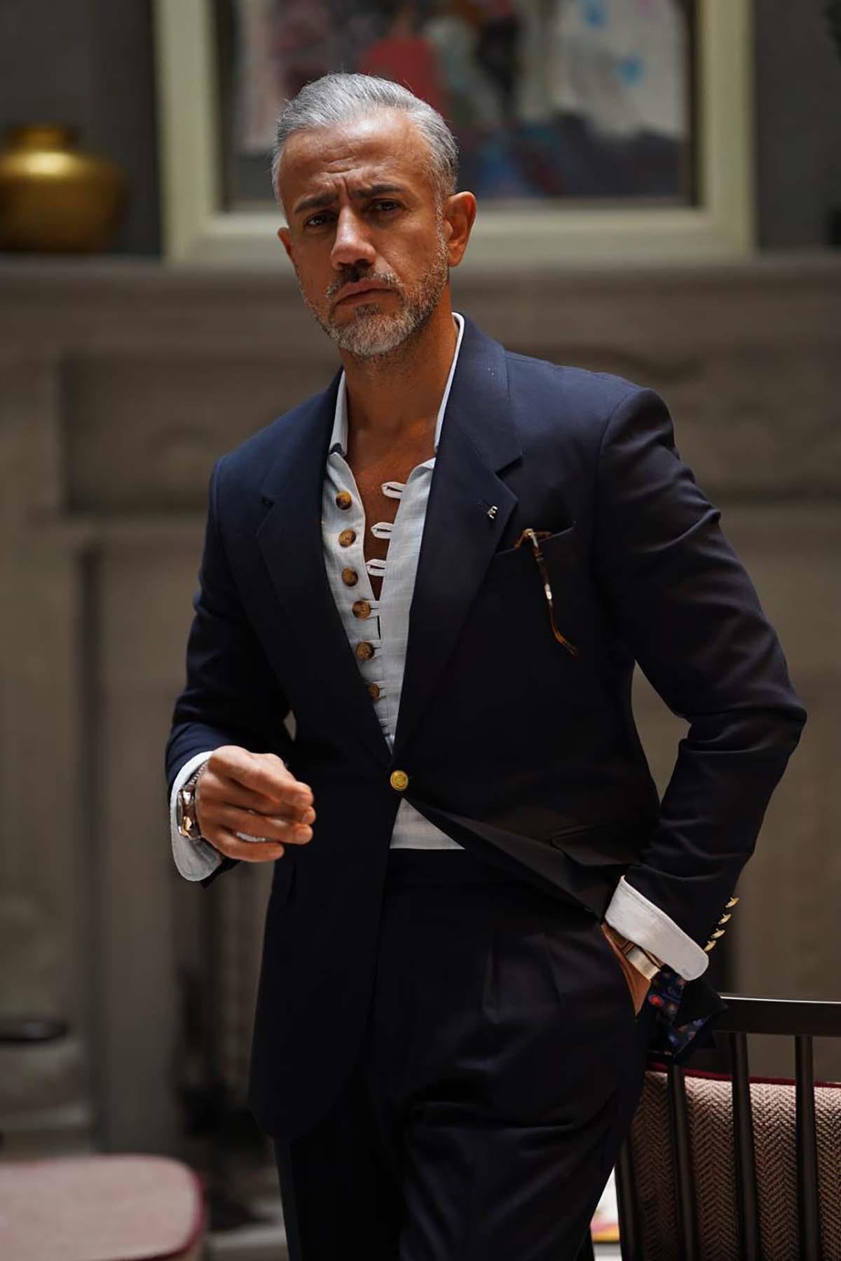 LOW MONO COLLAR NAVY BLUE SUIT