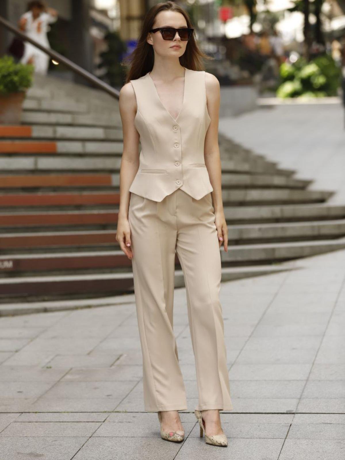 Cream color pant suit store