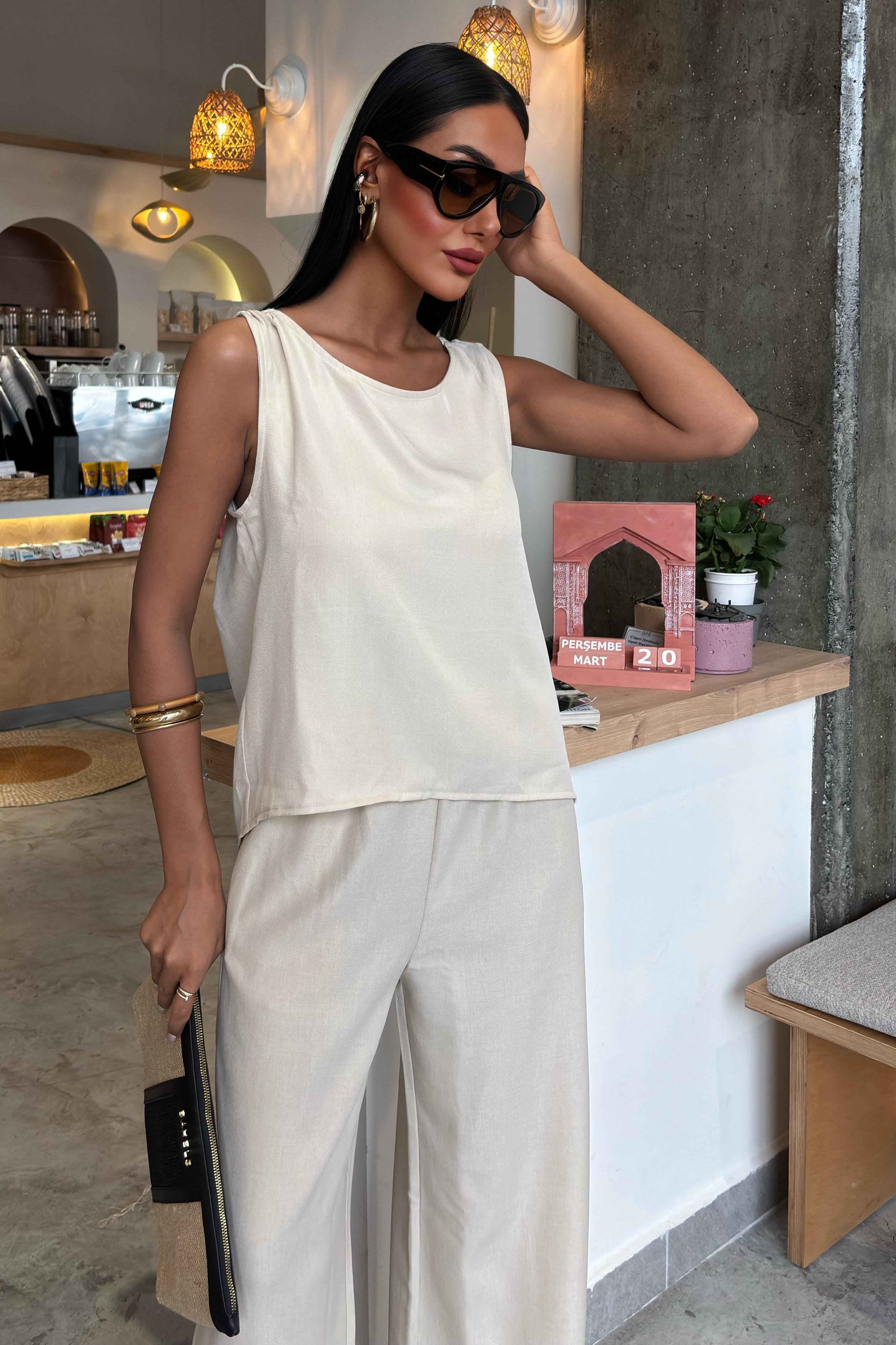 Comfortable Lace Backless Suit 10165