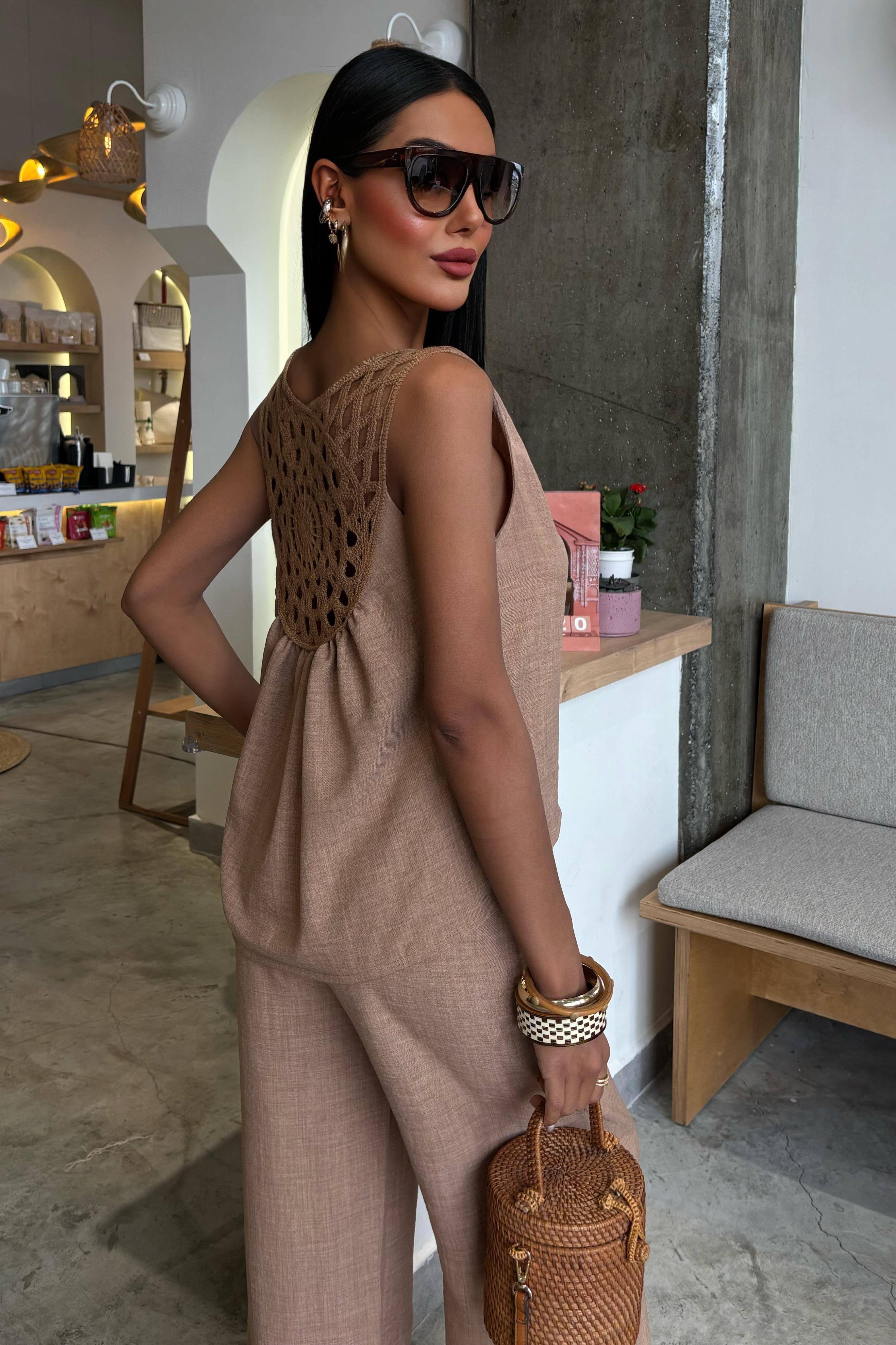 Comfortable Lace Backless Suit 10165