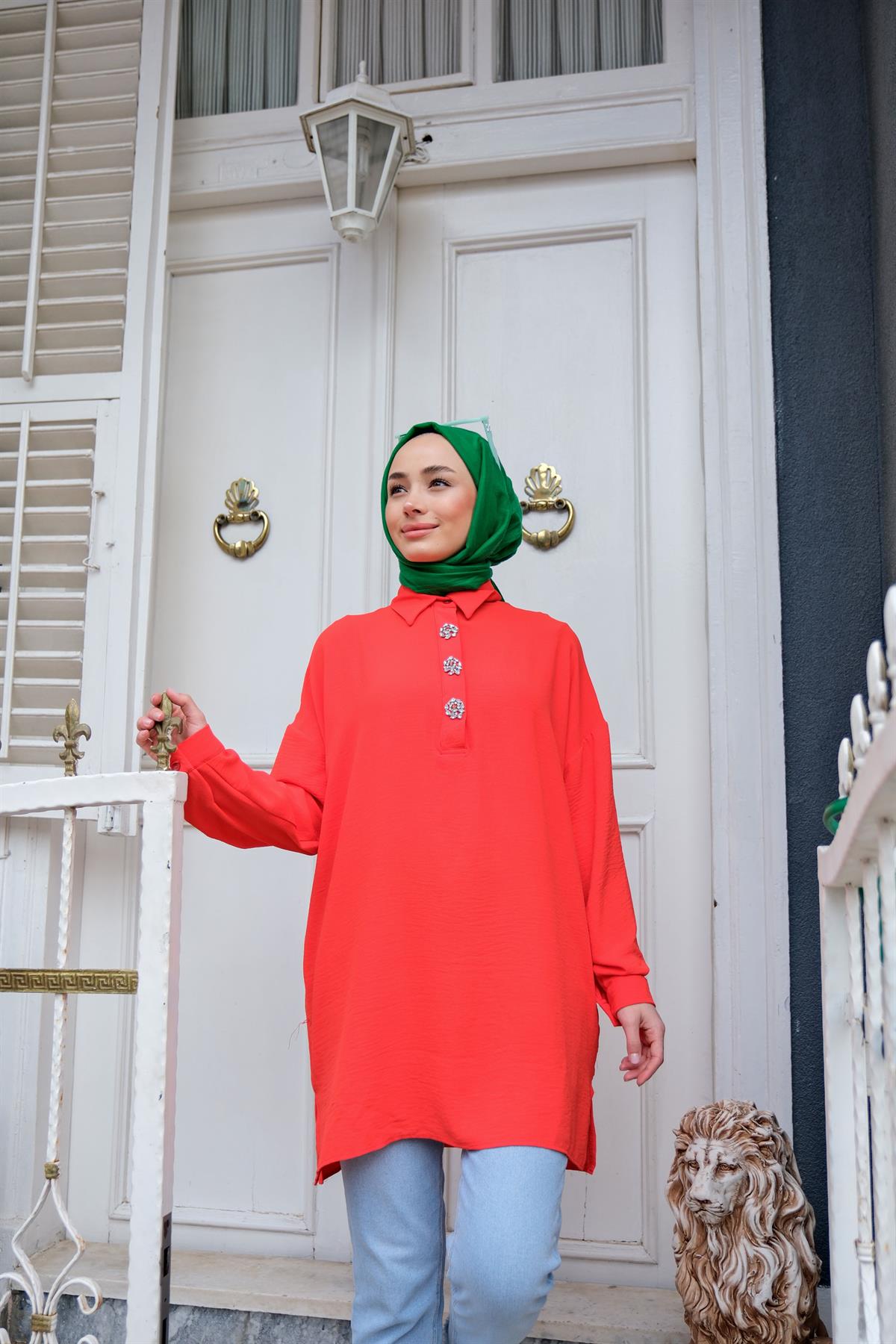 ONU TAS DETAYLI TUNIK NAR CICEGI