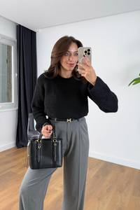 Lesiya Siyah Yaka Detaylı Triko