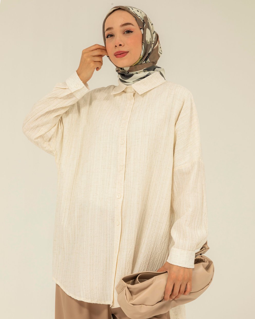 Oversize Ekru Rengi Keten Gömlek